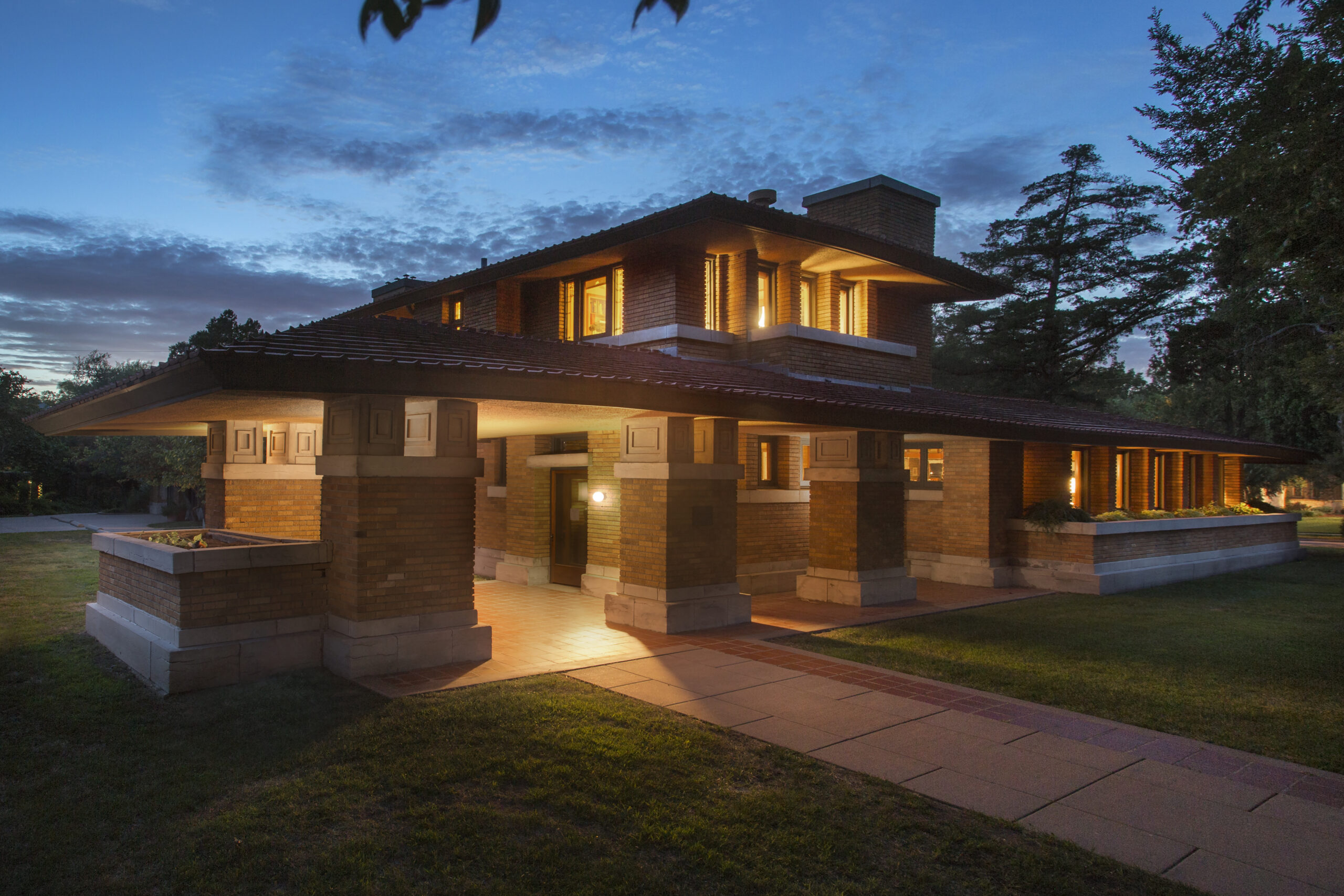 6:00 PM-Moonlight Tour - Frank Lloyd Wright's Allen House